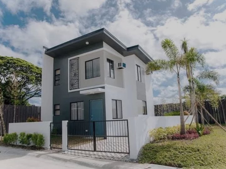 Modern 3BR Home with Parking Unna Unit Now Available in Tanza! [Houses ...