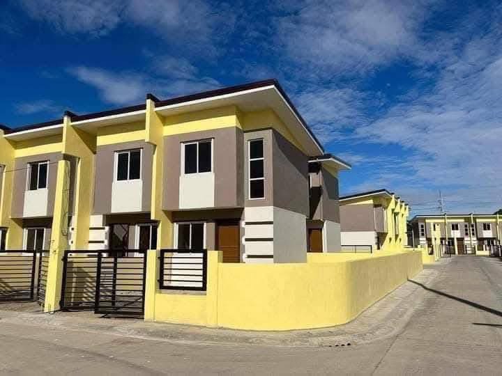 Ready For Occupancy 2-bedroom Townhouse For Sale in Naic Cavite [Houses ...