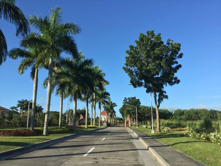 Large-scale 271 sqm Morningfields At Carmeltown by Sta Lucia Group of ...