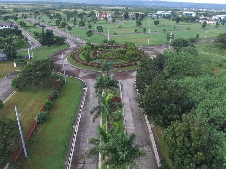 Verdant 291 sqm Morningfields At Carmeltown by Sta Lucia Group of ...