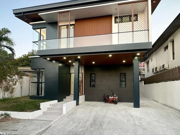 Pre-Owned 5-bedroom Single Attached House For Sale in Paranaque [Houses ...