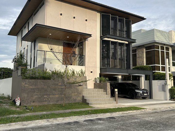 New spacious and functional modern home in quiet neighborhood in Nuvali ...
