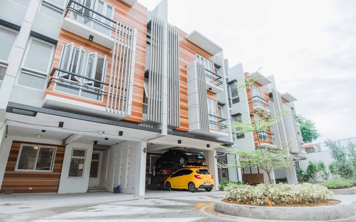 RFO - 3 Bed 4 Bath 2 Parking Smart Townhouse Congressional - CJ Manalo ...