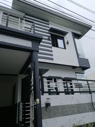 Two Storey House Design With Terrace
